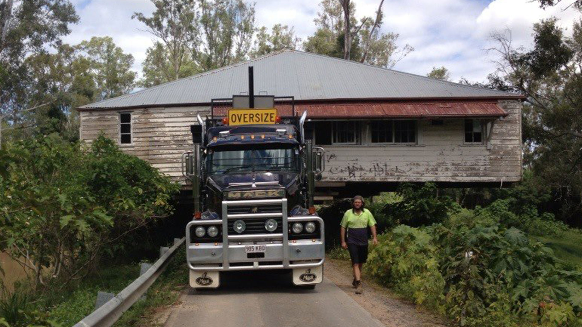 Navigating the Complex World of House Removals: Expert Tips from Mackay & Sons SEO - Mackay & Sons